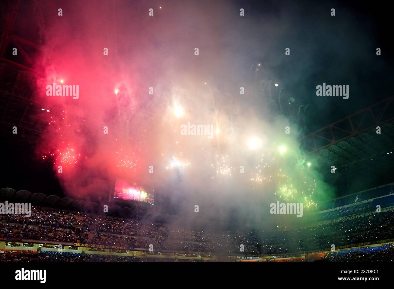 2024 fireworks hi-res stock photography and images - Alamy