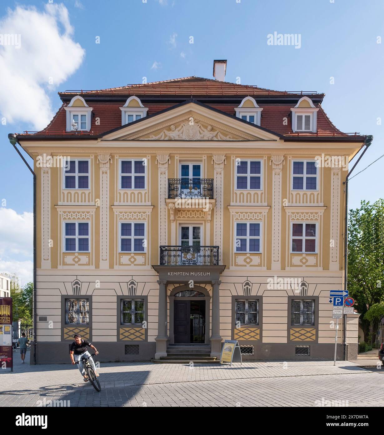 The Kempten Museum in the listed Zumsteinhaus tells the 2,000-year-old ...