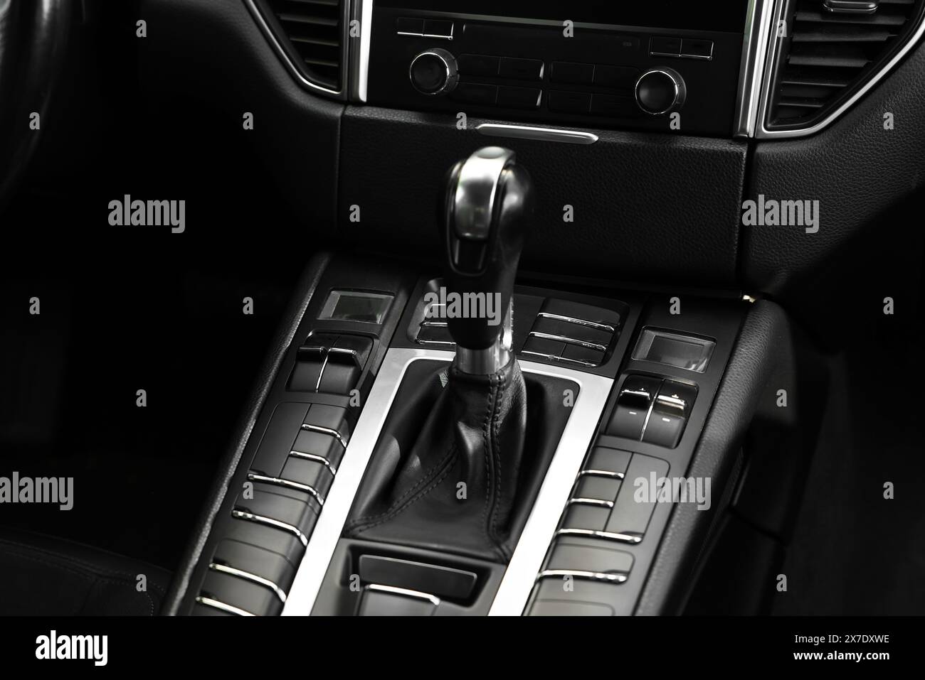 Gear stick inside of modern black car Stock Photo - Alamy