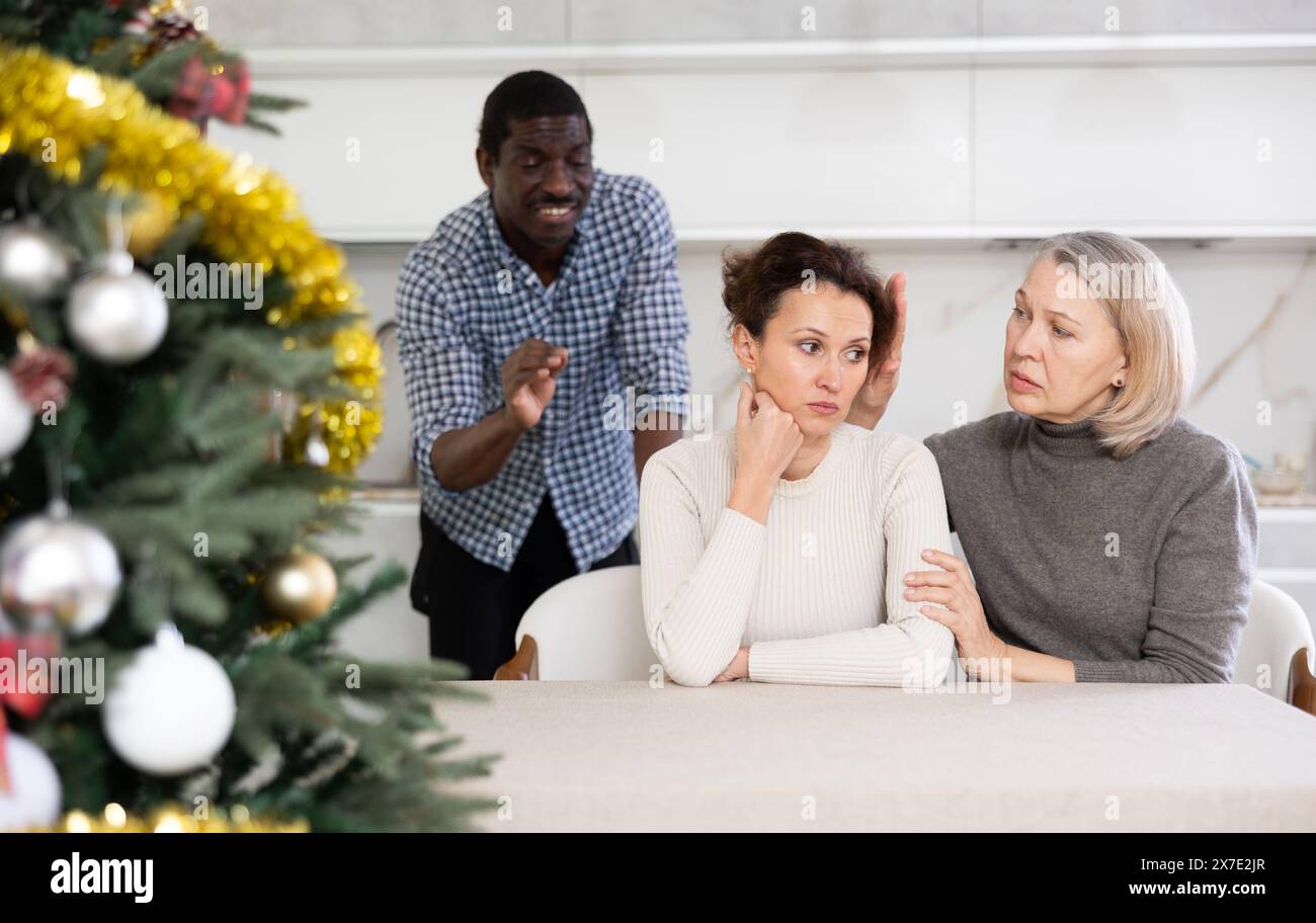 Domestic quarrel mom scolds hi-res stock photography and images - Alamy