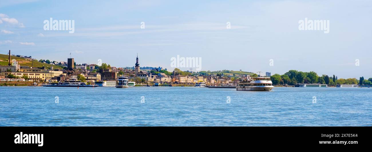 Panorama of Rudesheim am Rhein town on Rhine river near Bingen, Germany ...