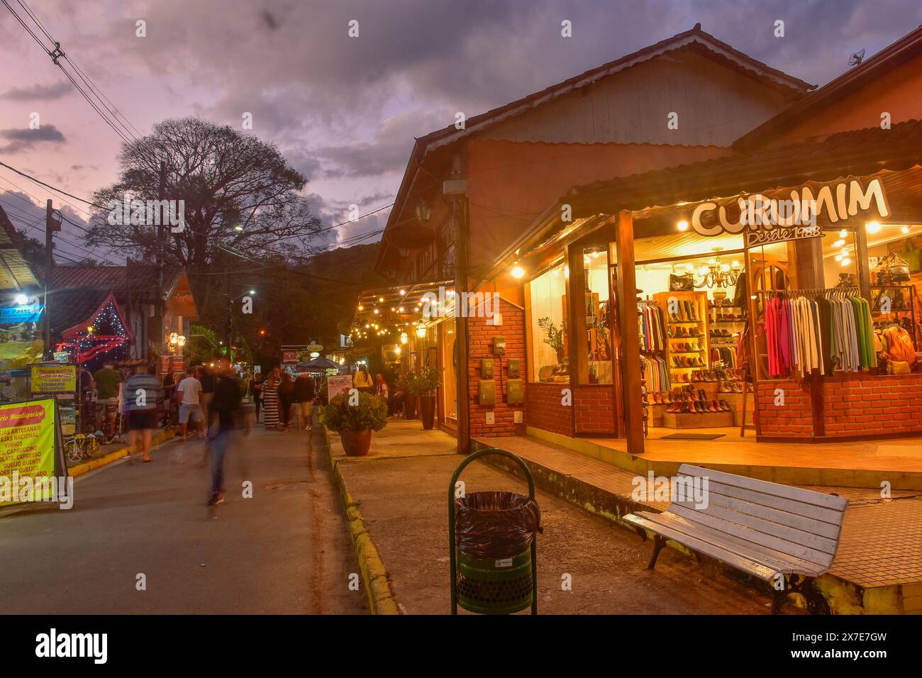 Nightlife at Maringá town, a popular summer town on Rio de Janeiro ...