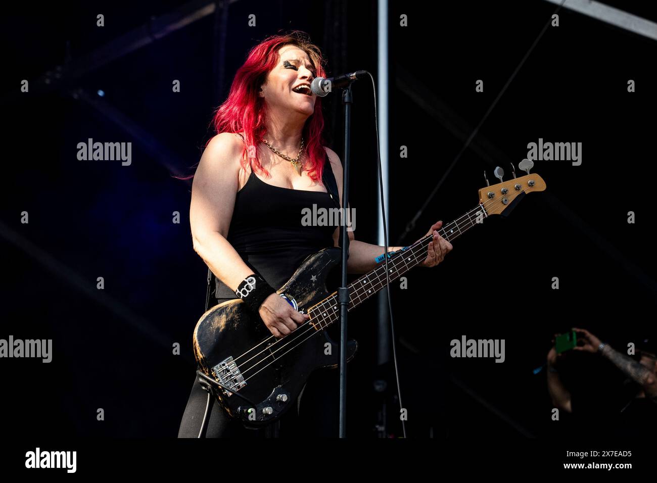 Jennifer Finch of L7 performs during Sonic Temple Art and Music ...