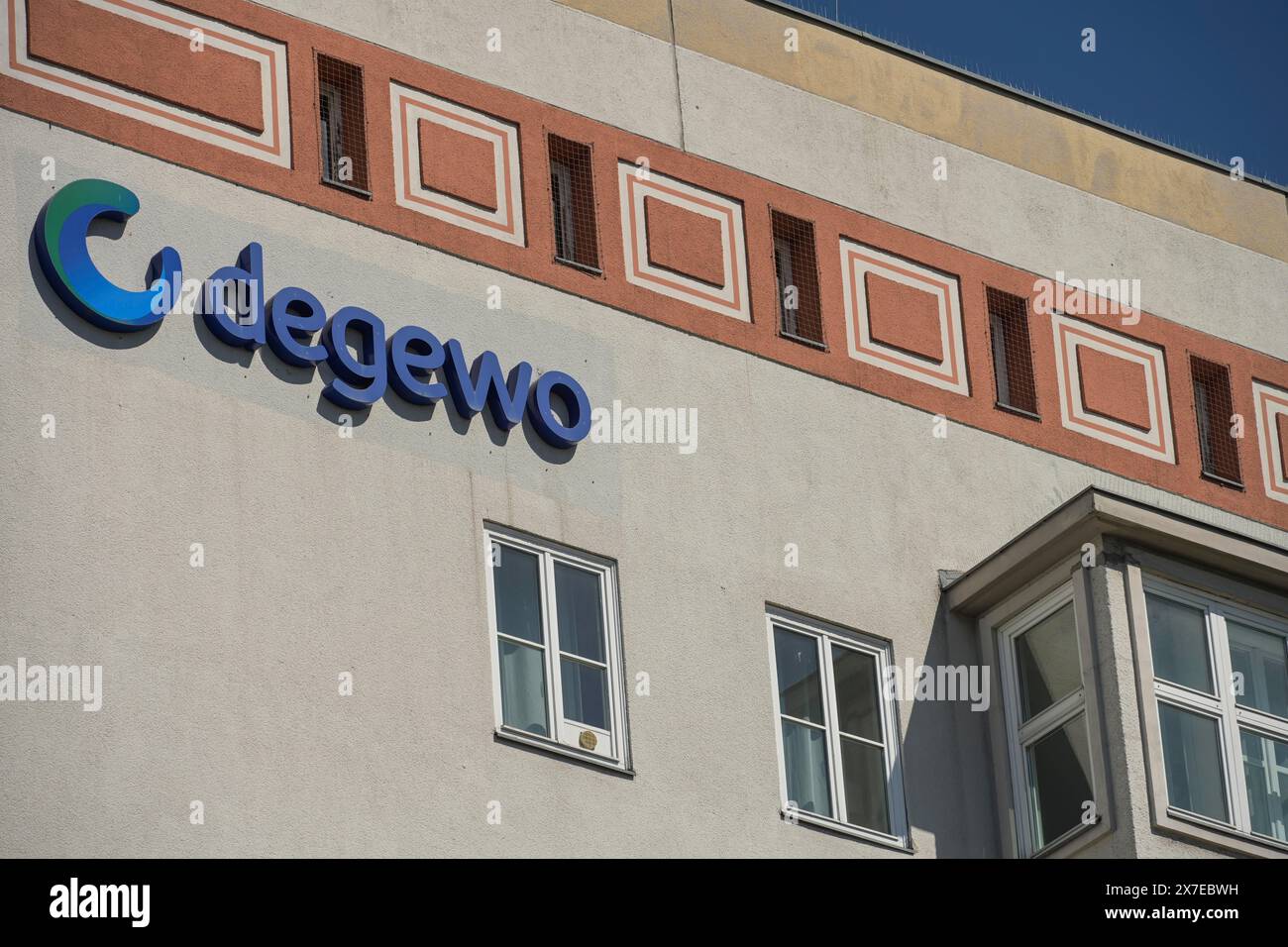 Residential building, degewo, Innsbrucker Platz, Schoeneberg, Berlin ...