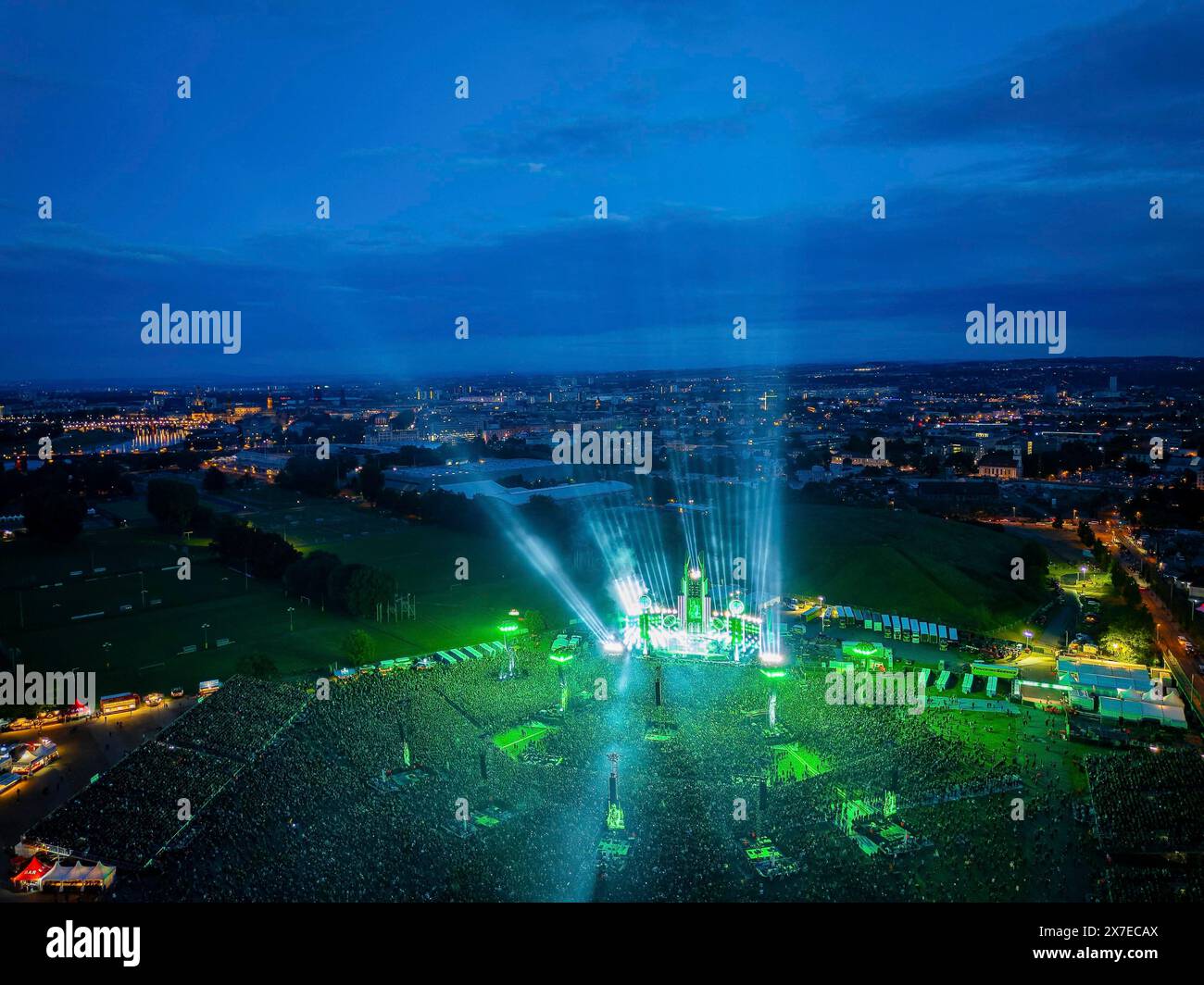A total of around 200, 000 people attended the 4 concerts by the German ...