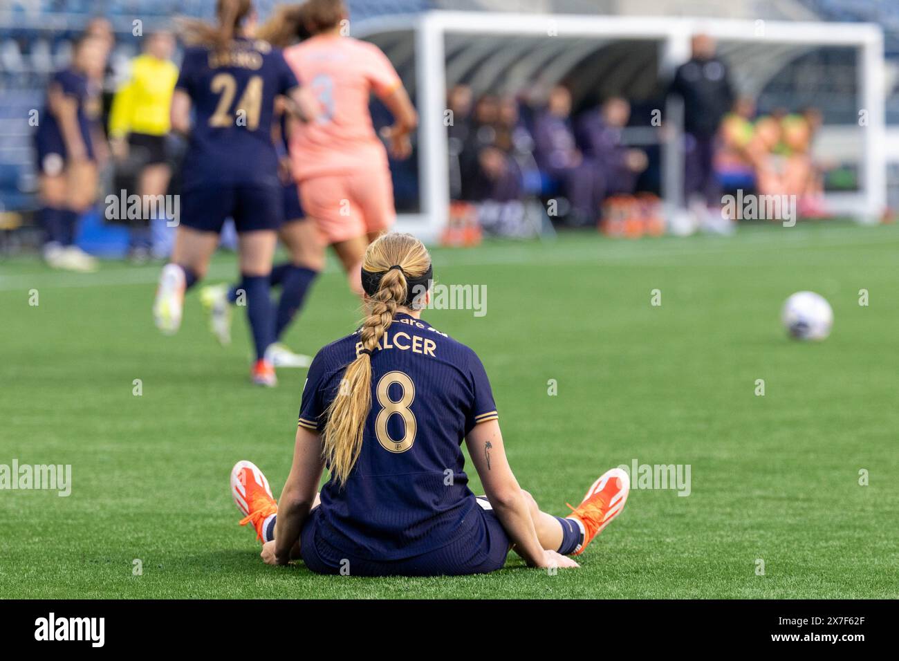Bethany sits hi-res stock photography and images - Alamy