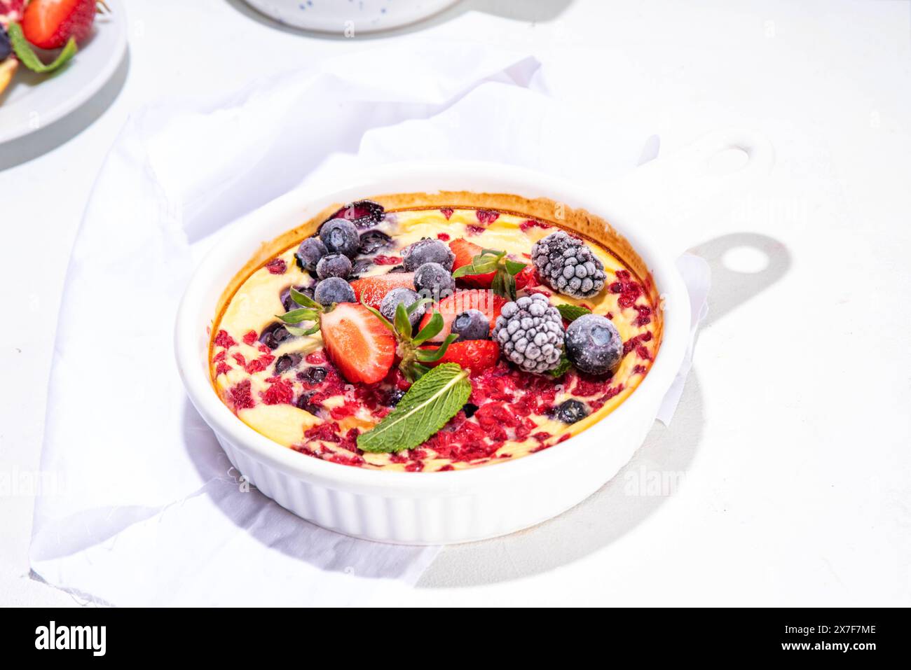 Baked yogurt healthy sweet morning dessert. Oven baked greek yogurt ...