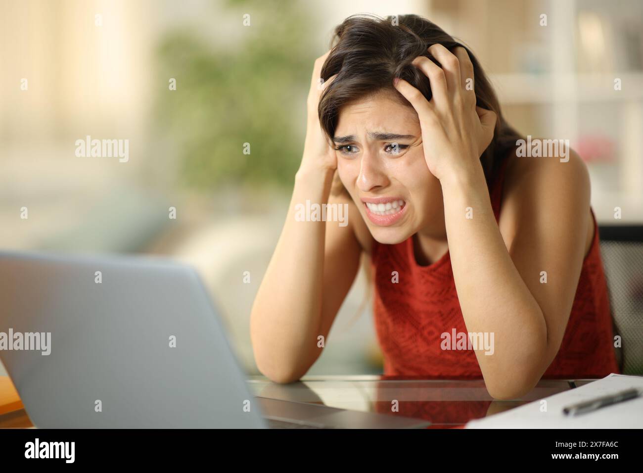 Desperate student hi-res stock photography and images - Alamy