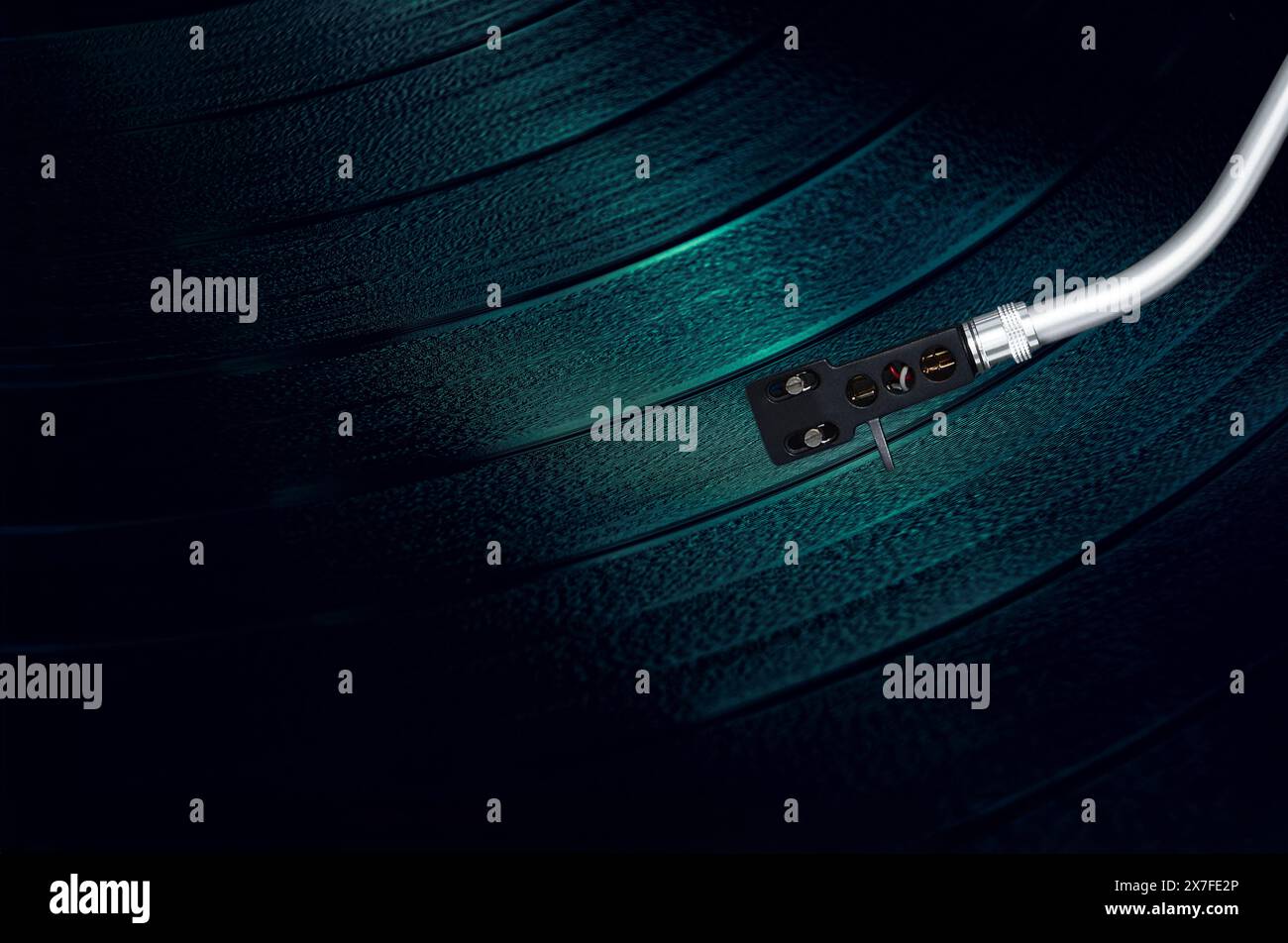 Turntable arm on Vinyl record close up view Stock Photo - Alamy