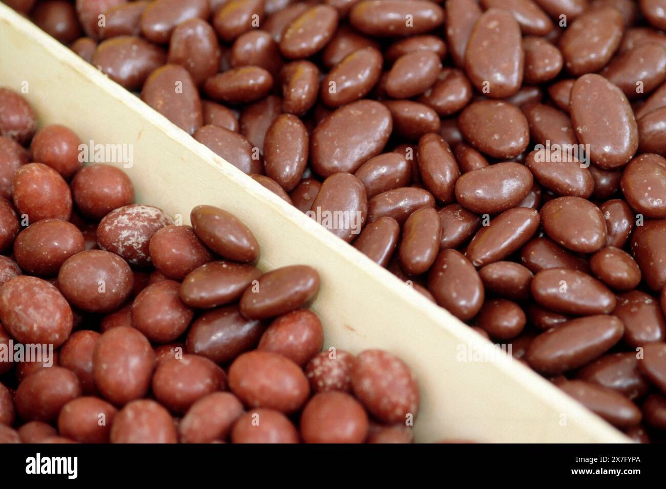 Chocolate Almonds Stock Photo - Alamy