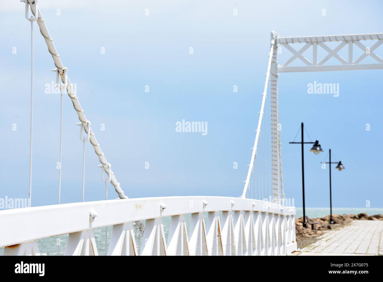 Curved bridge deck hi-res stock photography and images - Alamy