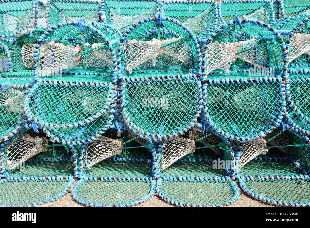 Space trap hi-res stock photography and images - Alamy