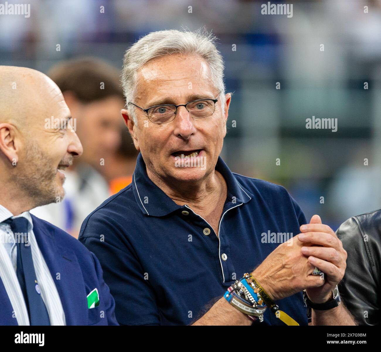 Football showman hi-res stock photography and images - Alamy
