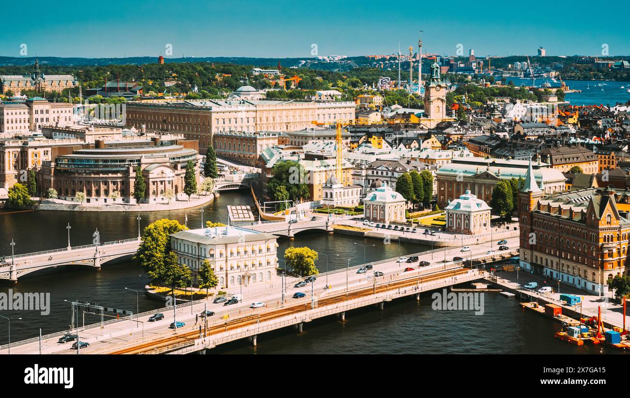 Aerial view of urban city with river, bridge connecting two sides Stock ...