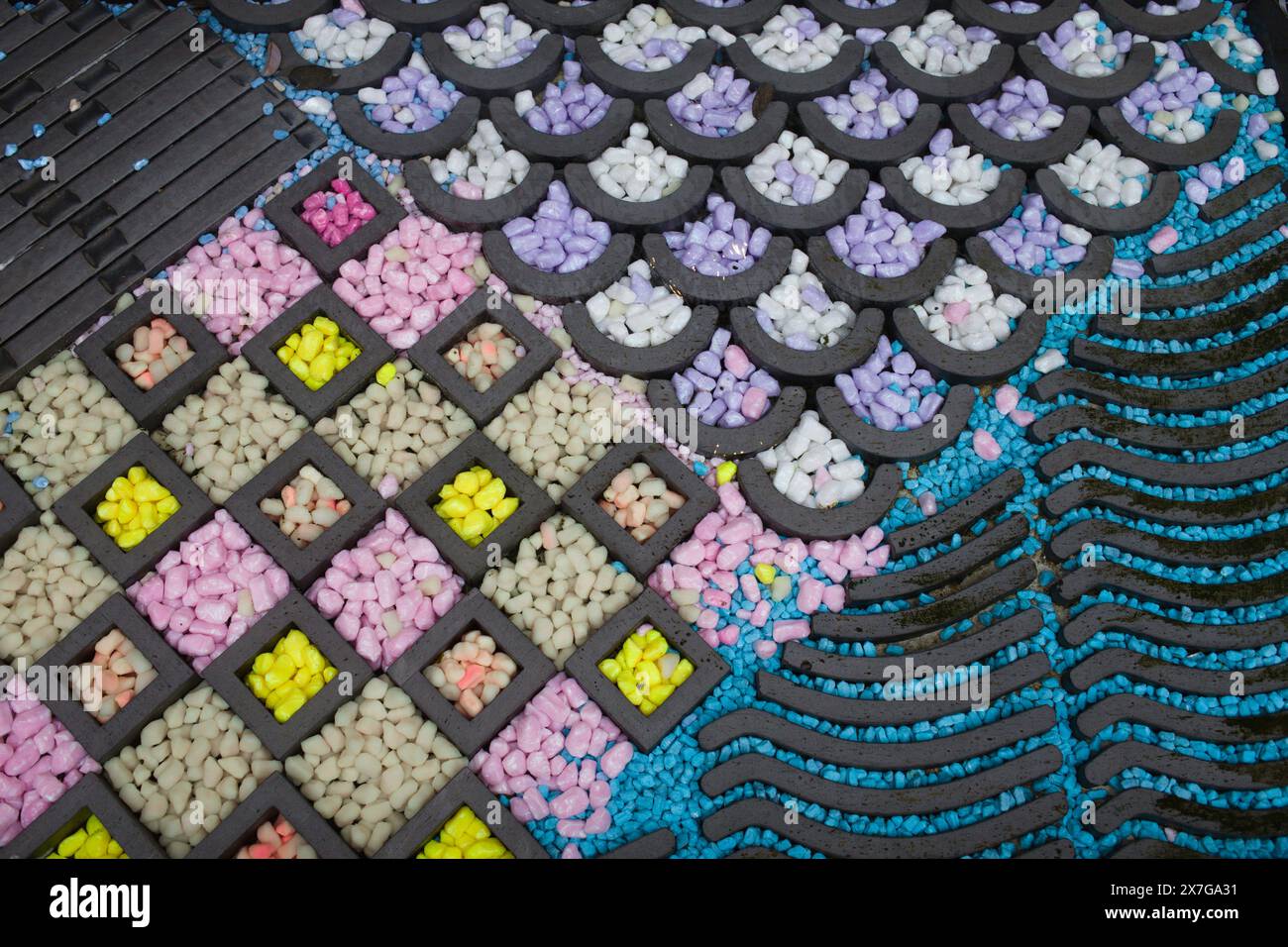 Japan, Kyoto, colored pebbles, street scene Stock Photo - Alamy