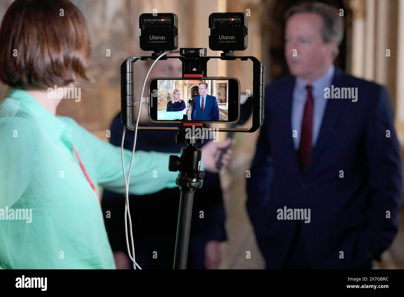 Foreign Secretary David Cameron and his Finnish counterpart Elina ...