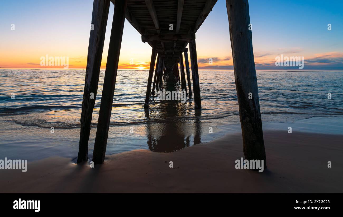 Port noarlunga beach from the sea hi-res stock photography and images ...