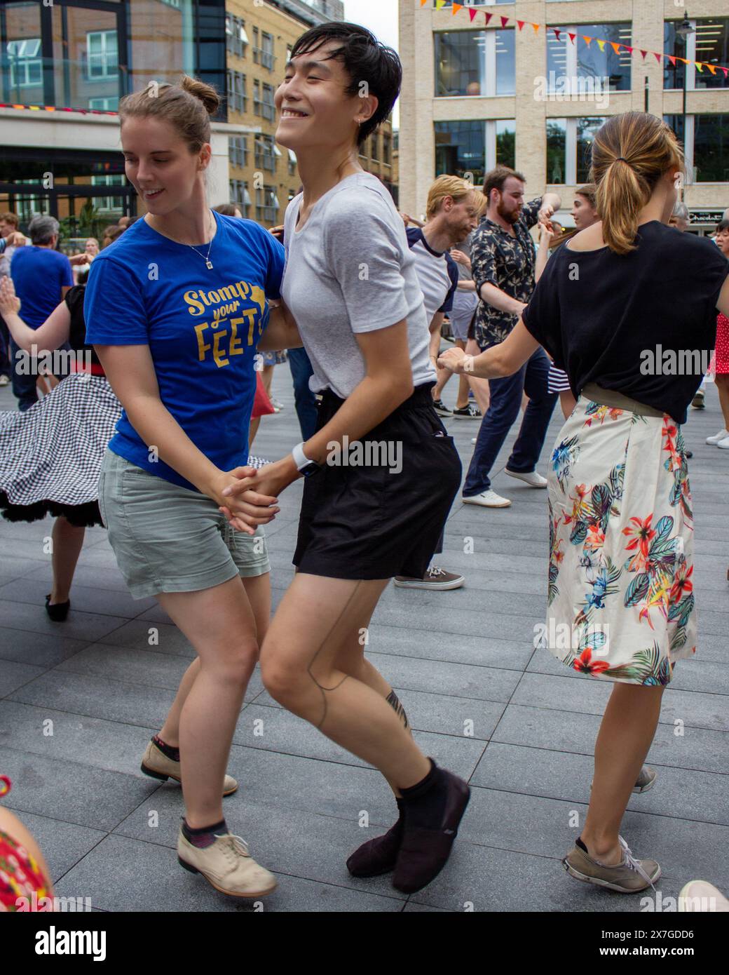Swing dancing outdoors hi-res stock photography and images - Alamy