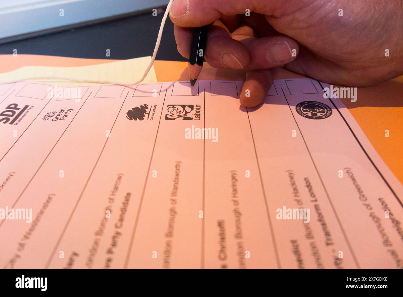 Ballot paper cross hi-res stock photography and images - Alamy