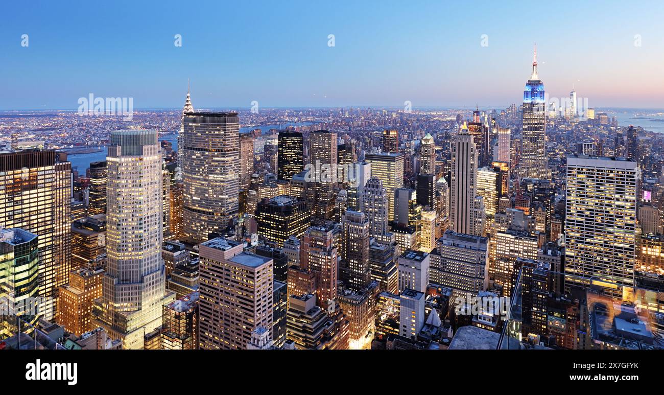 Office buildings from above hi-res stock photography and images - Alamy