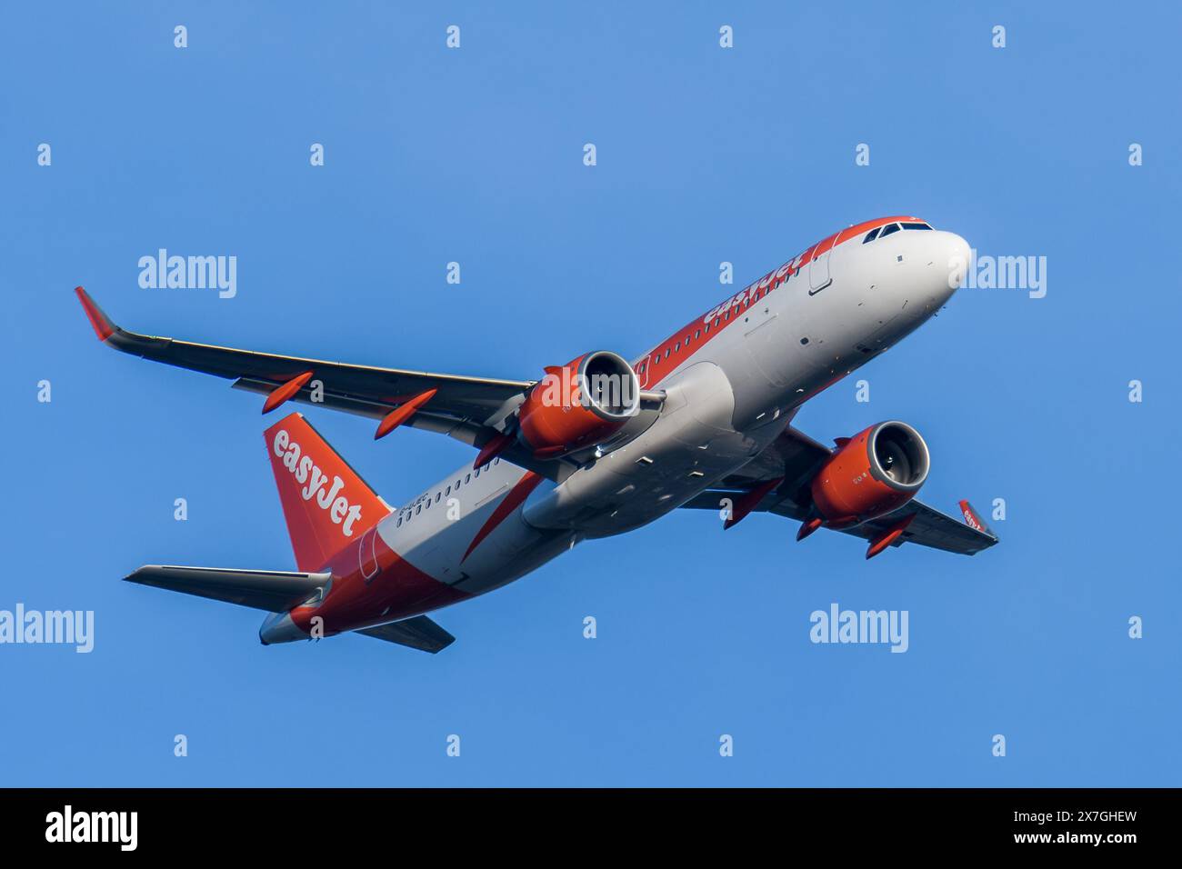 Leigh on Sea, Essex, UK - 20th May 2024: Easyjet Airbus aircraft ...