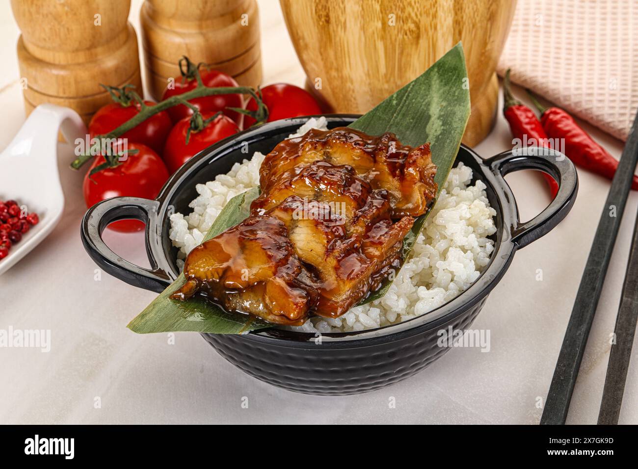 Grilled eel with steamed rice and unagi sauce Stock Photo - Alamy