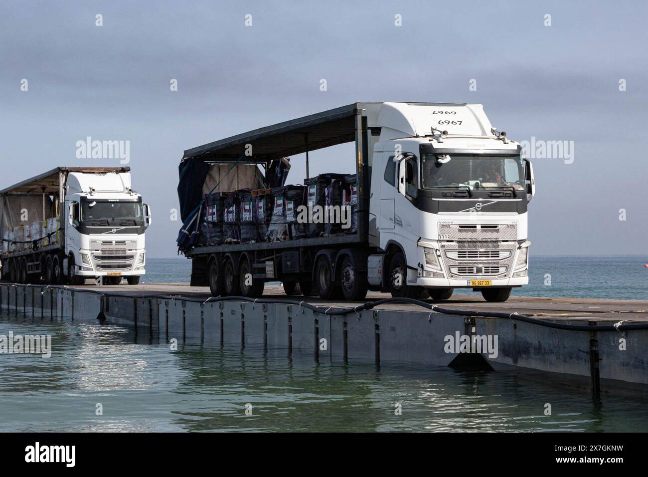 Joint logistics over the shore hi-res stock photography and images - Alamy