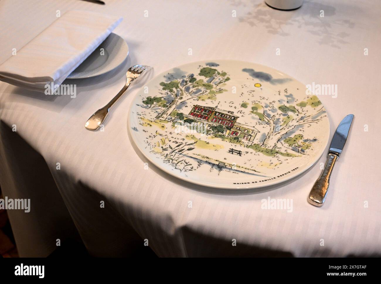 Assiette gastronomie hi-res stock photography and images - Alamy