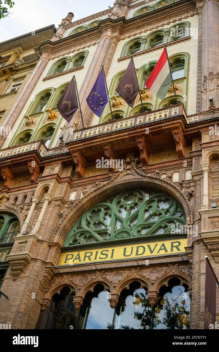 Párisi udvar hi-res stock photography and images - Alamy