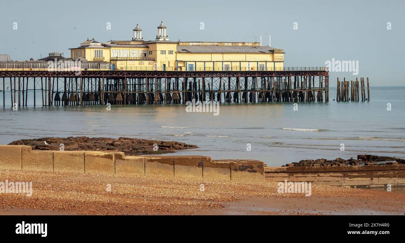Seaside pier fire hi-res stock photography and images - Alamy