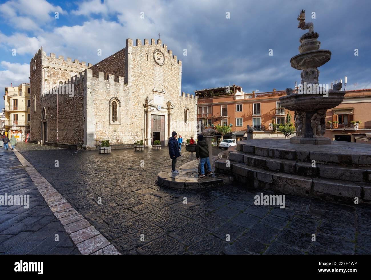 Taormina, Sicily, Italy. Piazza del Duomo with the 13th century ...