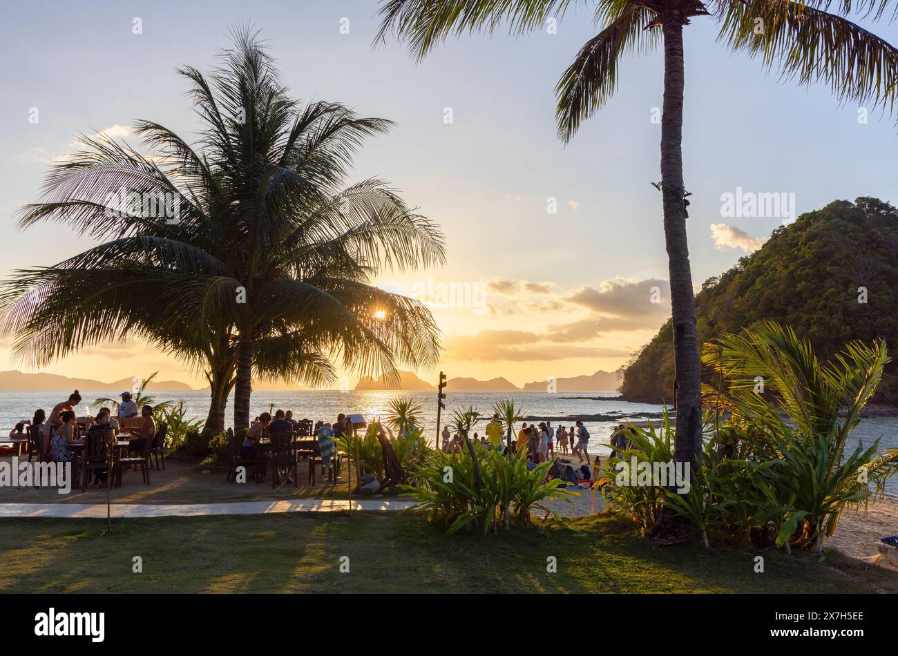 Las Cabanas Beach Resort at sunset, Las Cabanas Beach, El Nido, Bacuit ...