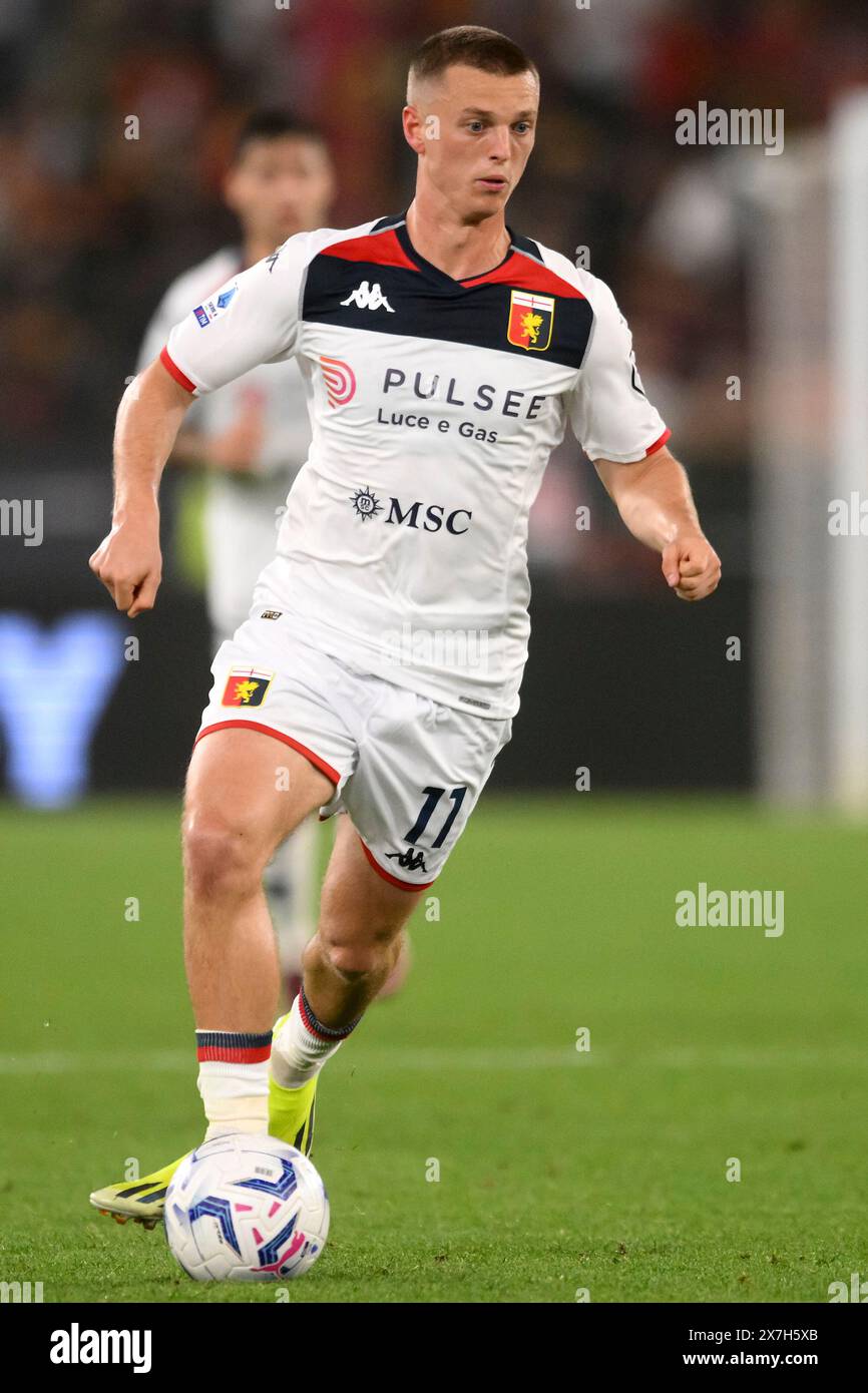 Albert Gudmundsson of Genoa CFC in action during the Serie A football ...