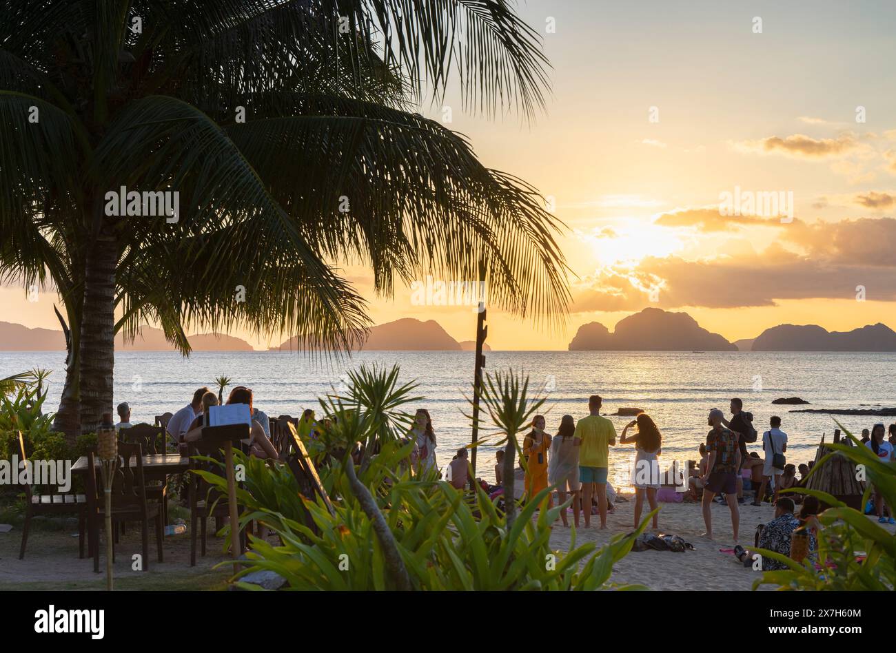 Las Cabanas Beach Resort at sunset, Las Cabanas Beach, El Nido, Bacuit ...