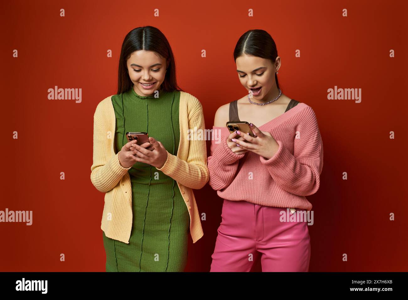 Two girls teen ignoring hi-res stock photography and images - Alamy