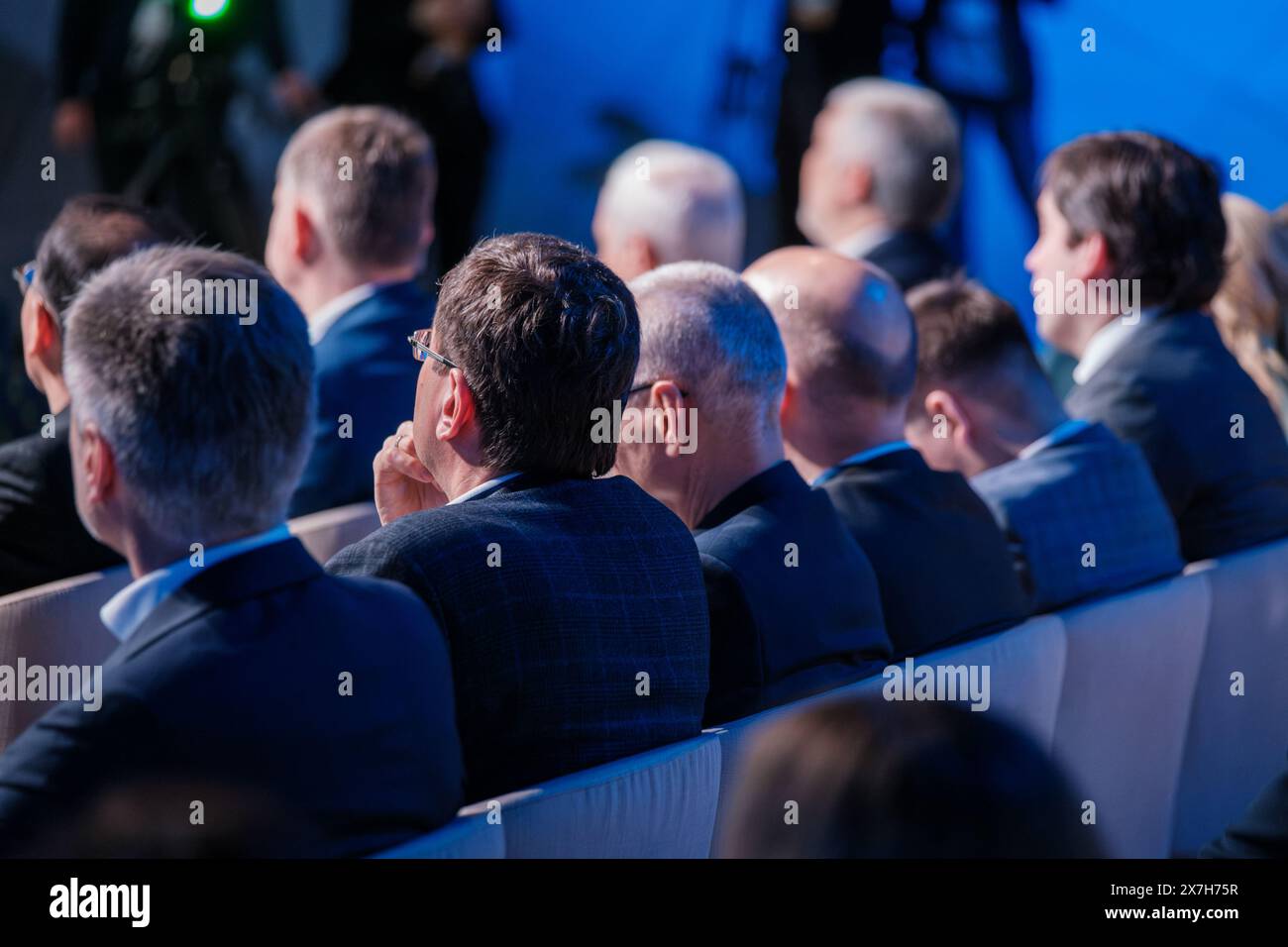 Group of people formal attire hi-res stock photography and images - Alamy