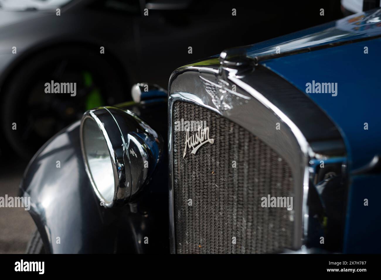 1930s Austin Ten next to a modern supercar at the 100th Breakfast Club ...