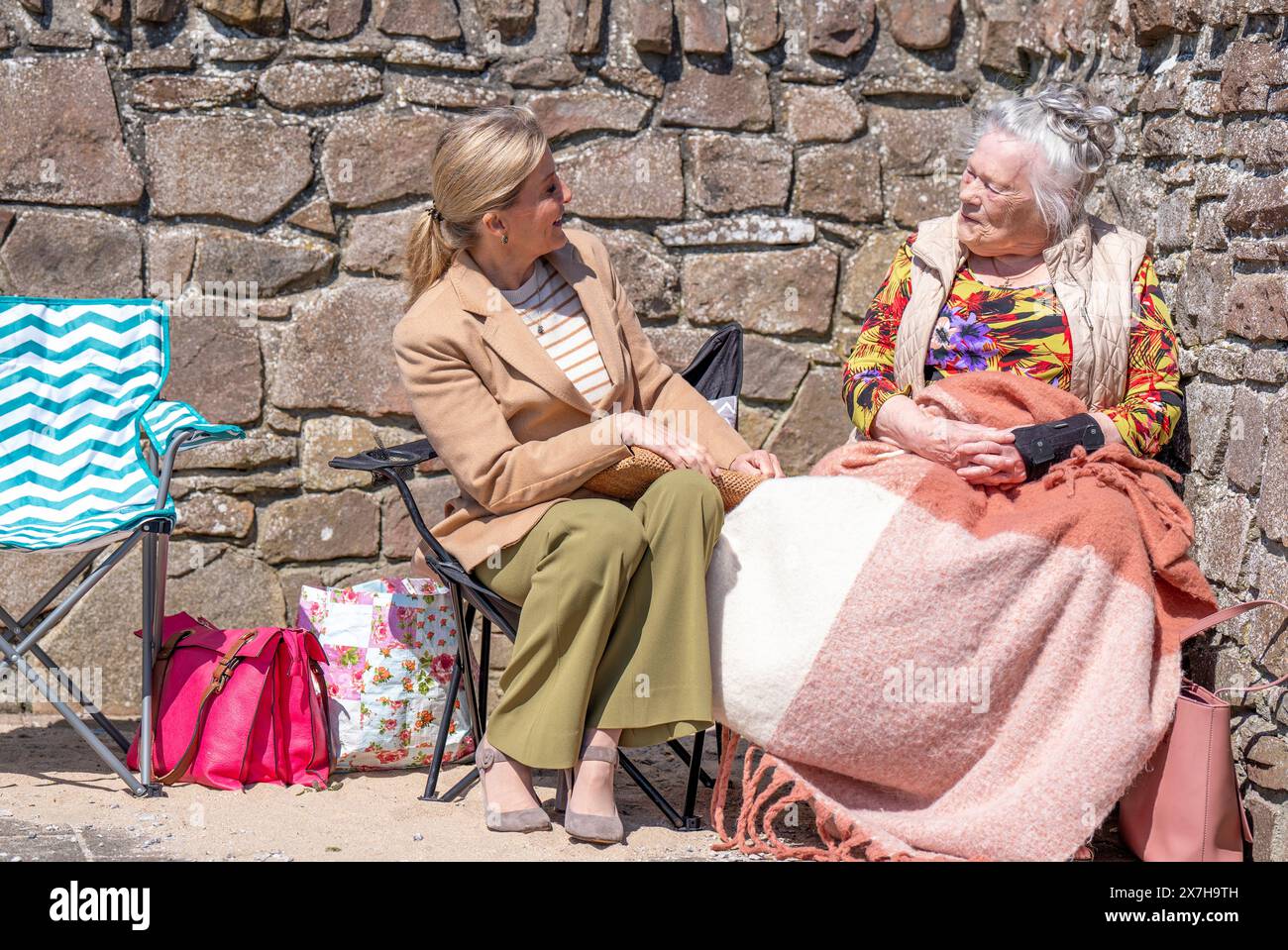 The Duchess of Edinburgh meets Jacqueline Prouse-Hendricks, from Brora ...