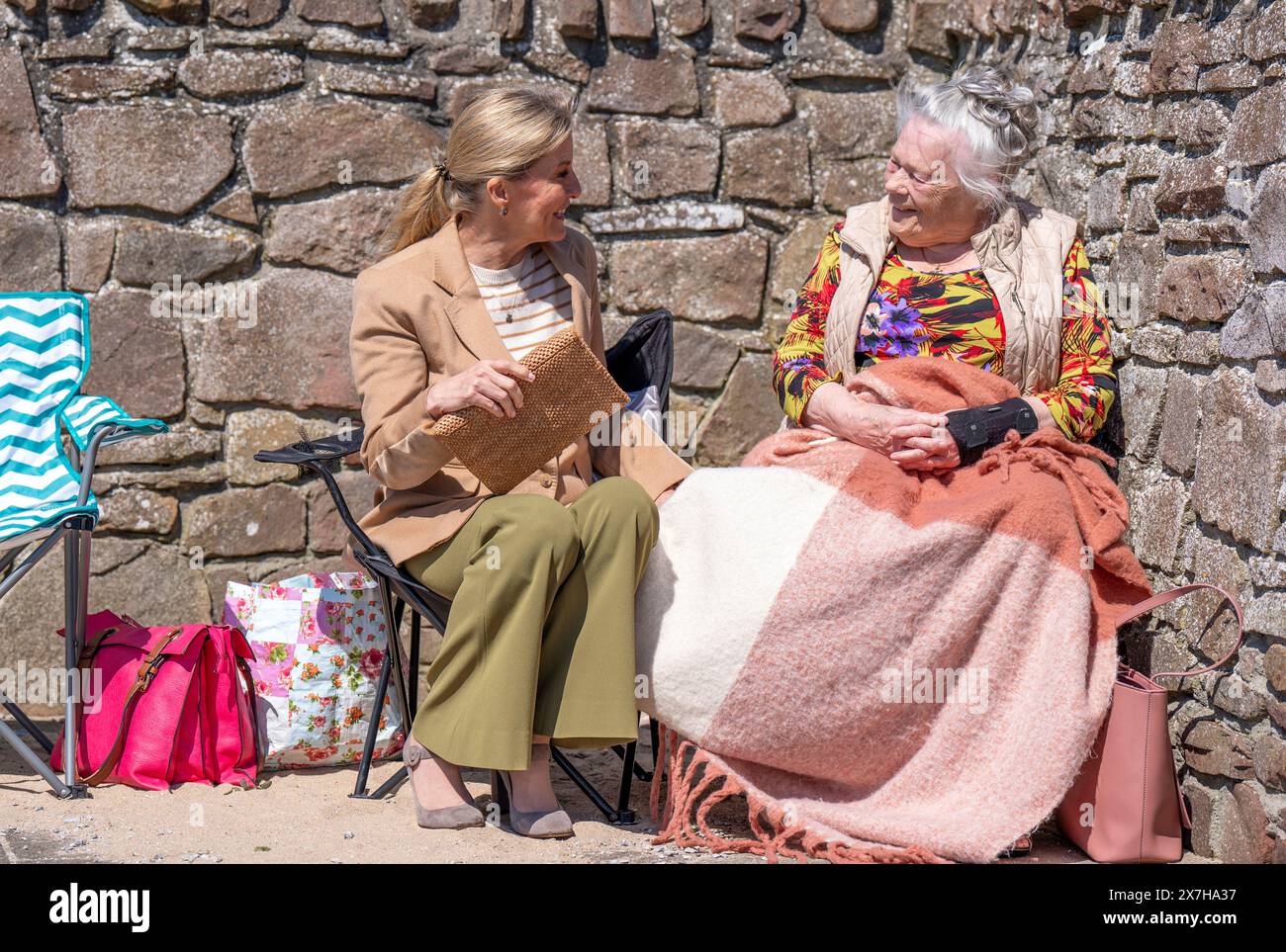 The Duchess of Edinburgh meets Jacqueline Prouse-Hendricks, from Brora ...