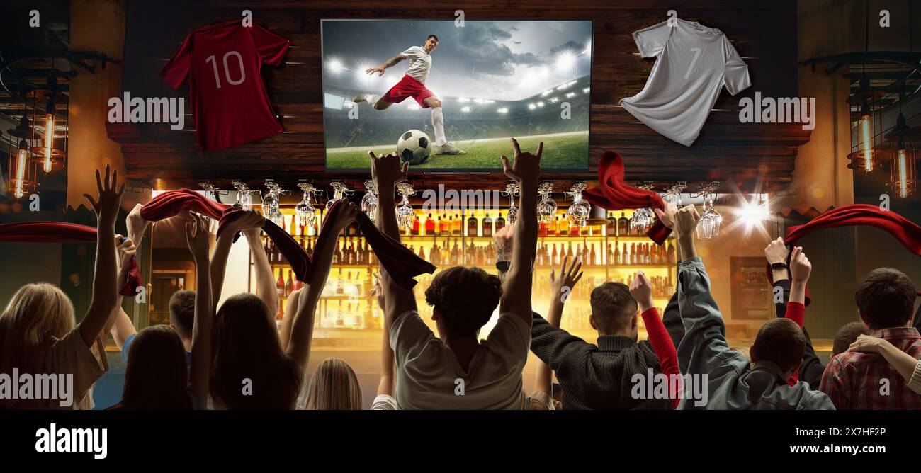 Football fans pub back view hi-res stock photography and images - Alamy