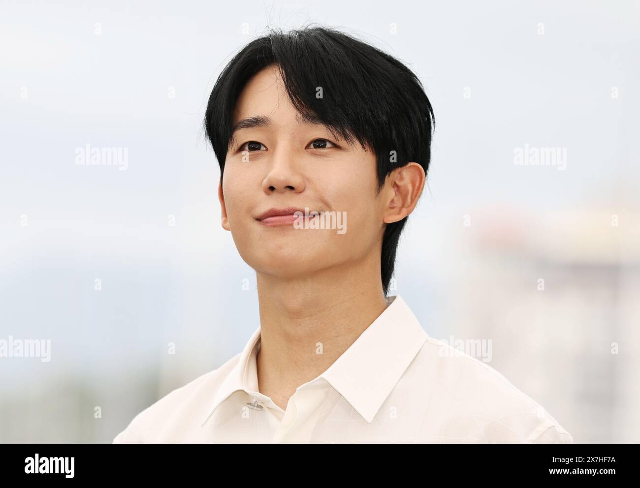 Cannes, France. 20th May, 2024. Actor Jung Hae-In poses during a ...
