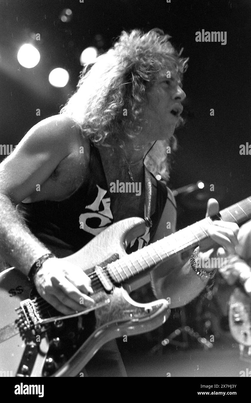 Brad 1988 hi-res stock photography and images - Alamy