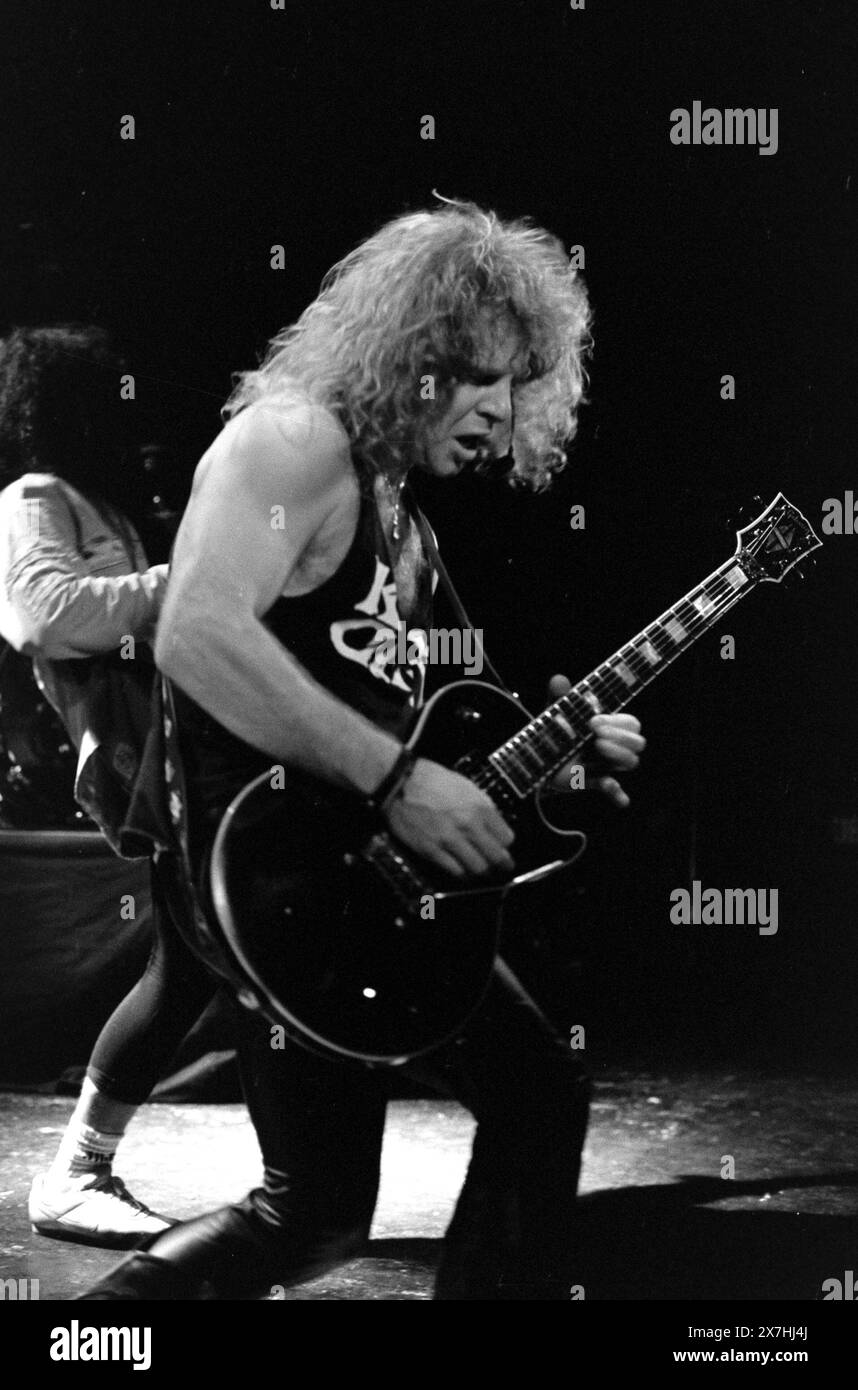 Brad Gillis performing in Santa Cruz, California 1988 Credit: Ross ...