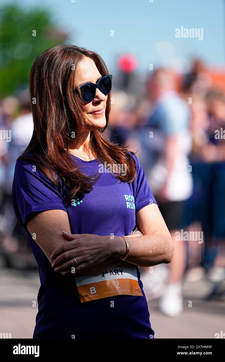 Queen Mary runs five kilometers during the Royal Run in Kalundborg ...