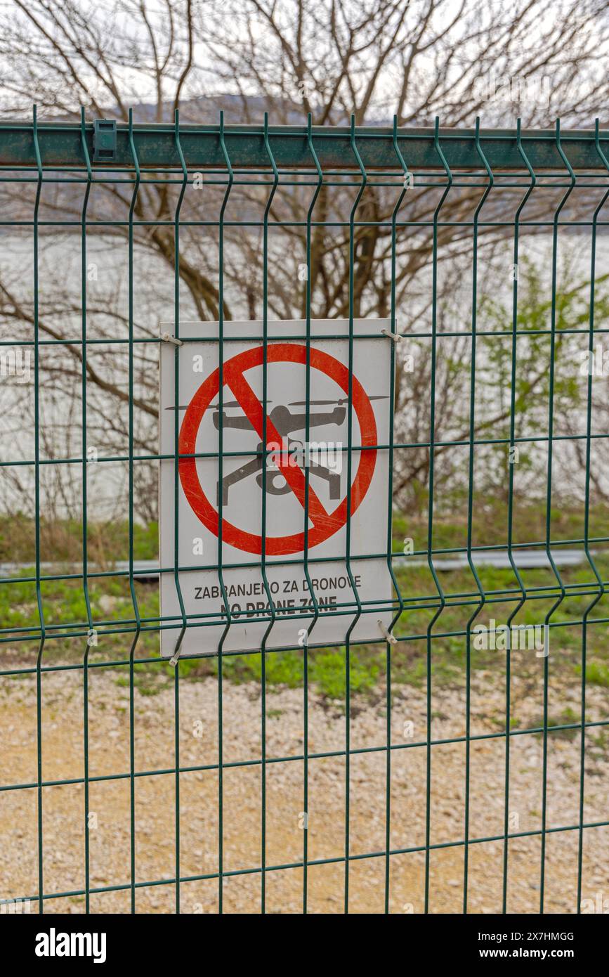 Golubac, Serbia - March 14, 2024: No Drone Zone Dual Language Caution ...