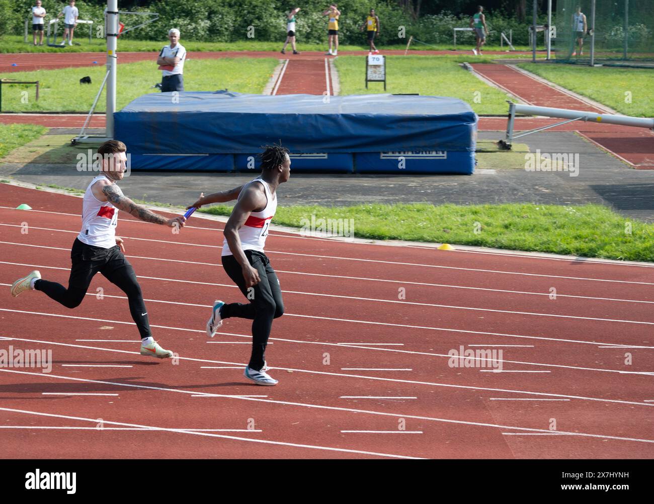 Mens relay hi-res stock photography and images - Alamy