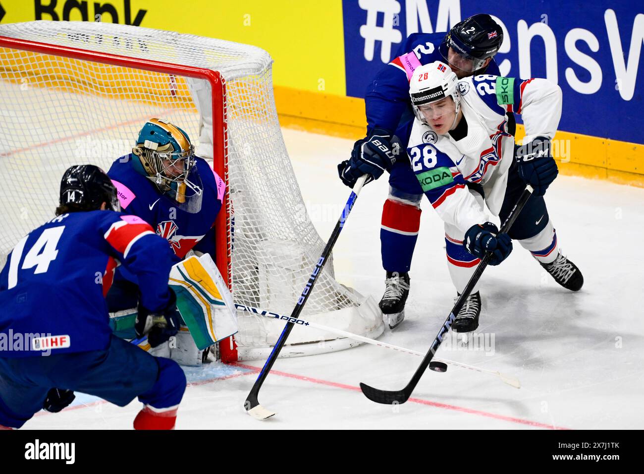 Prague, Czech Republic. 20th May, 2024. L-R Liam Kirk (GBR), goalkeeper ...