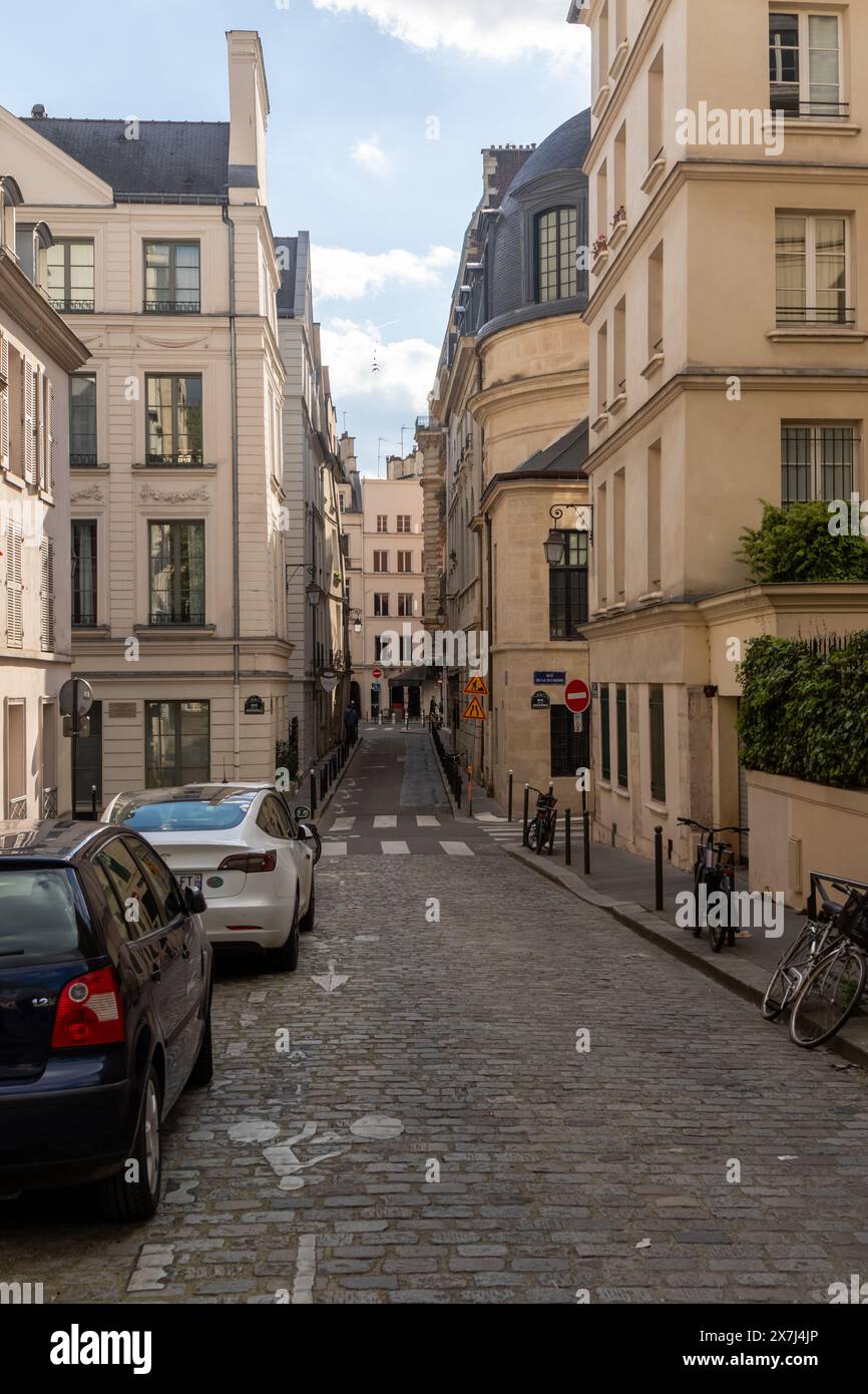 Paris, France, 18th April 2024:- A View of a side street in Paris Stock ...