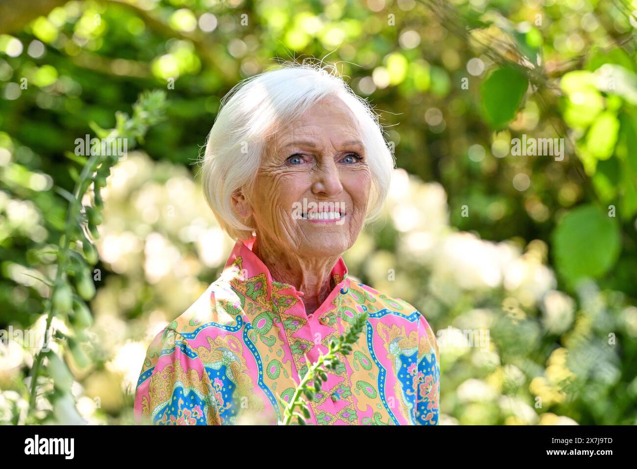 London, UK. 20th May, 2024. Mary Berry at the RHS Chelsea Flower Show ...