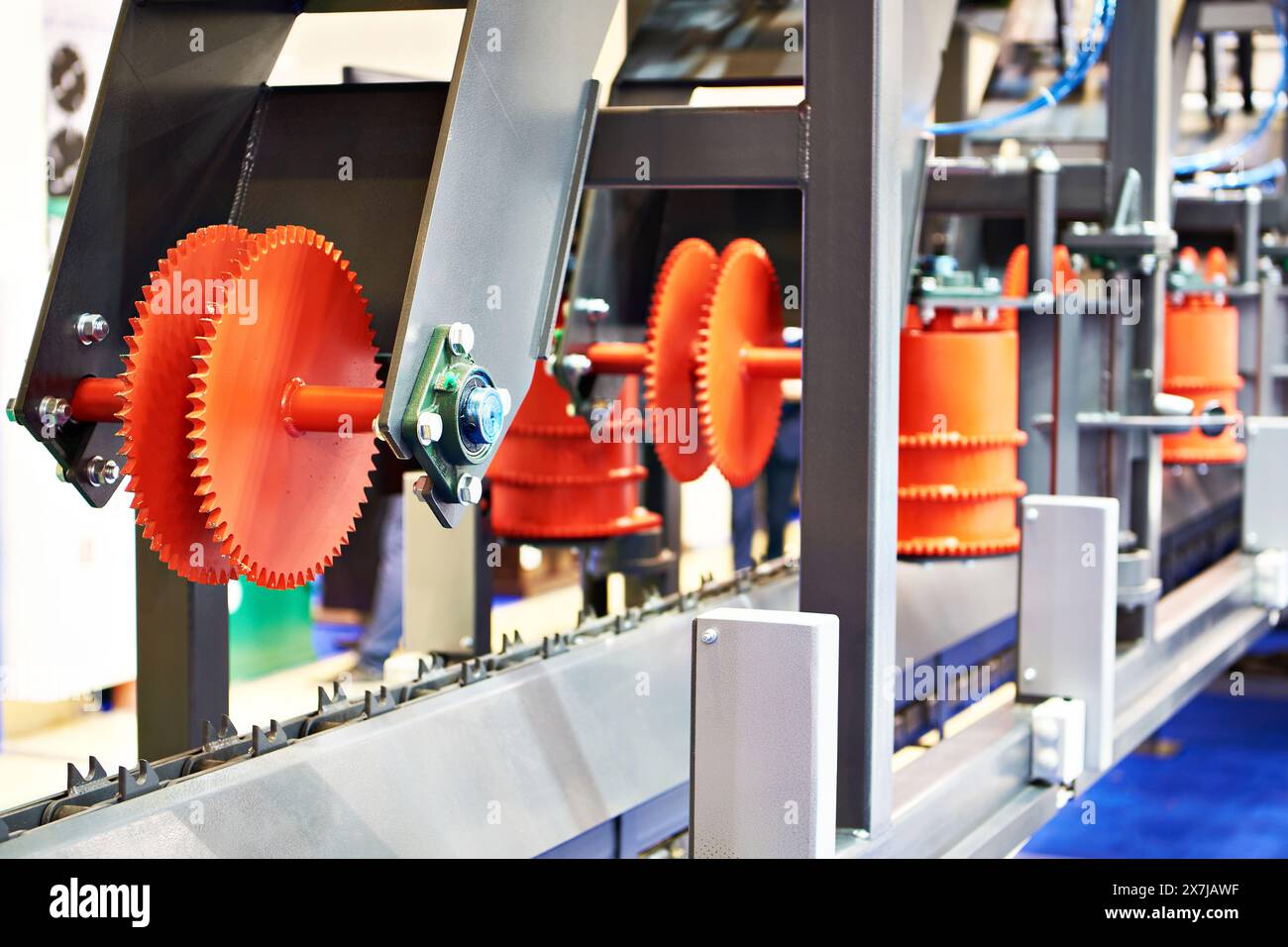 Log sawing process hi-res stock photography and images - Alamy